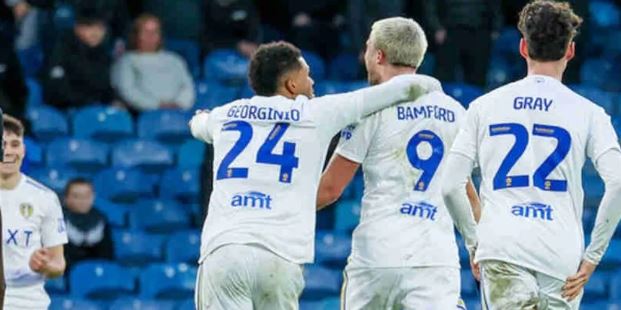 Leeds ace will stay at Elland Road beyond 1 February in surprise move