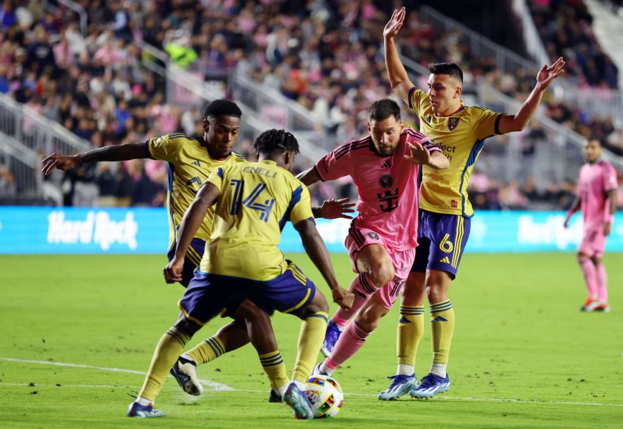 Video: Lionel Messi shows next level thinking on MLS return