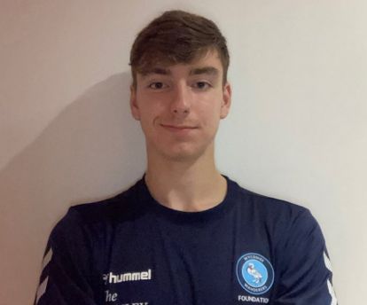 17-year-old English footballer passes away after falling ill during a ...
