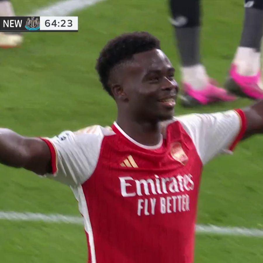 Video: Bukayo Saka with a brilliant solo effort to make it 3-0 against ...