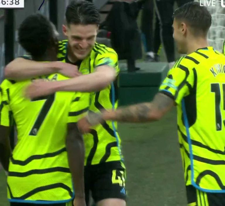 Video: Bukayo Saka gets his second of the night with an unstoppable strike | Burnley 0-3 Arsenal ...