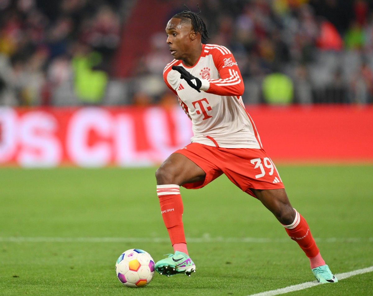 Mathys Tel Arsenal Manchester United transfer interest