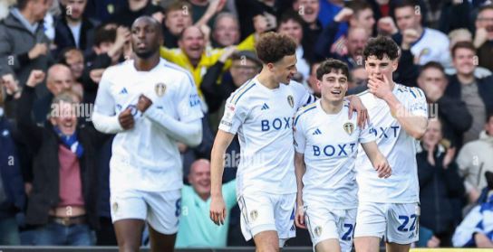 Leeds will secure two signings if they are promoted to Premier League