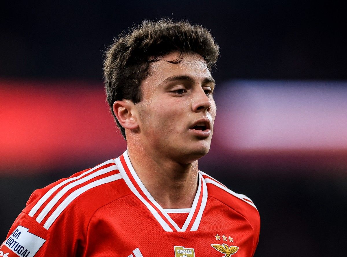 Neves transfer: United and City scout Benfica midfielder