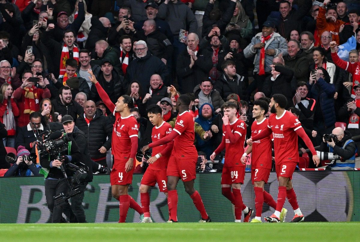 Van Dijk praised for Liverpool performance vs Man City