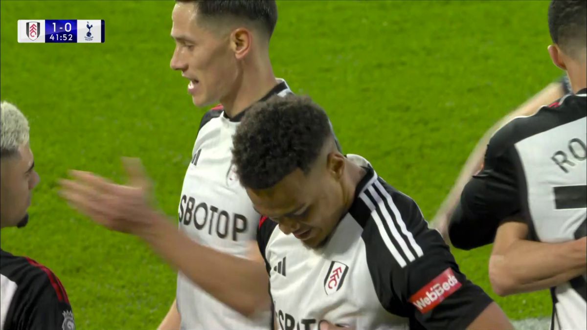 Video: Brilliant assist from Robinson as Muniz gives Fulham the lead | CaughtOffside