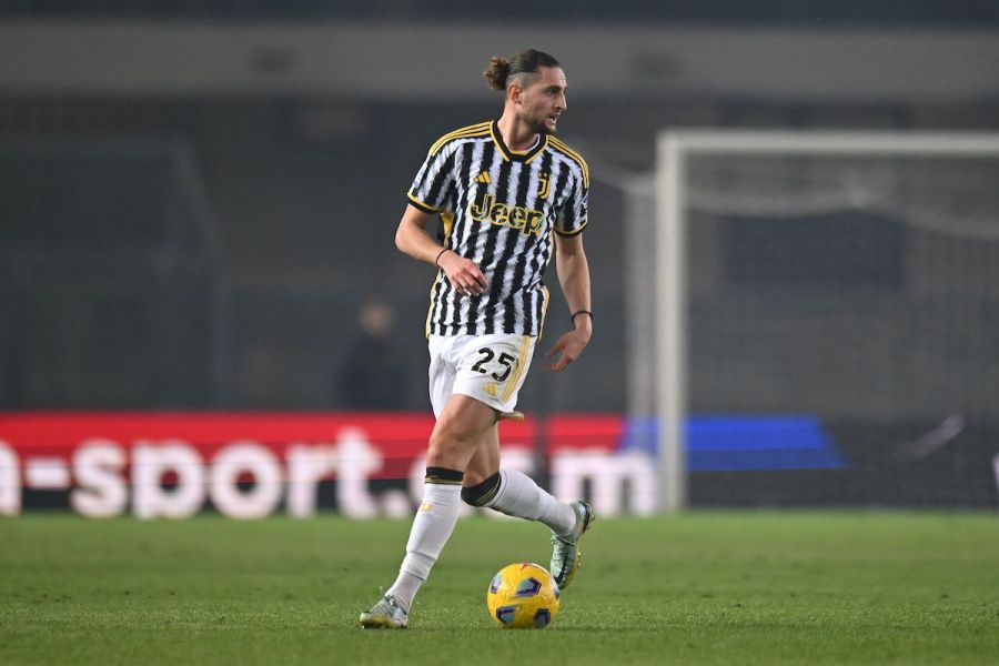 Spurs early frontrunners to sign Juventus midfielder Adrien Rabiot