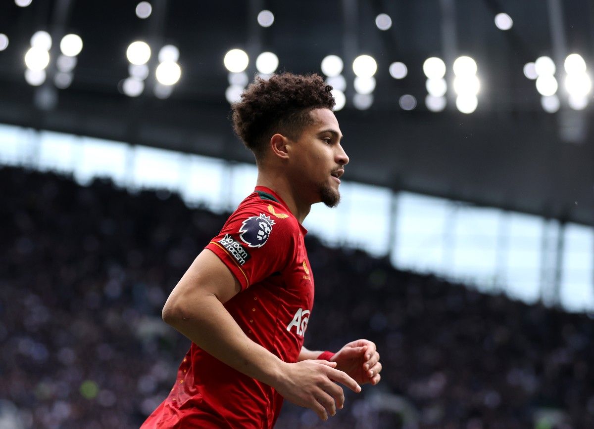 Gomes transfer: Man United eye Wolves midfielder