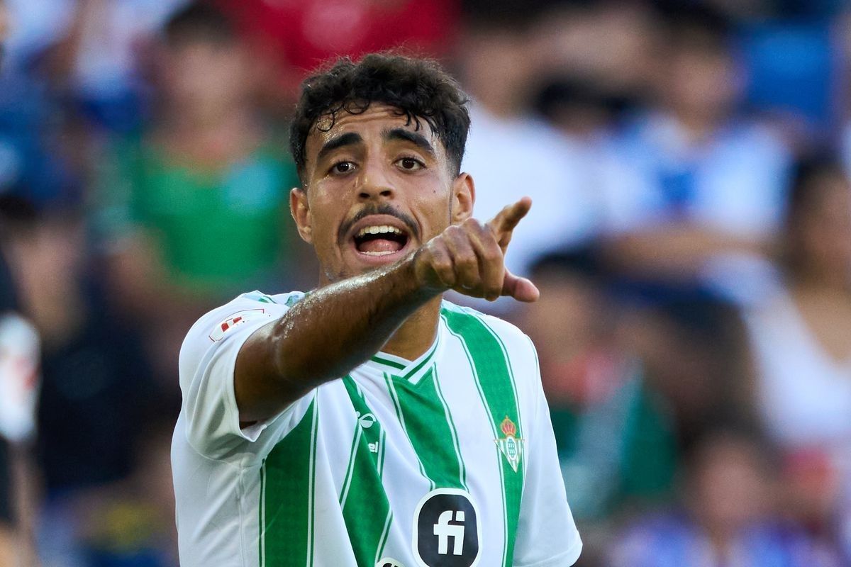 Barcelona star Chadi Riad takes huge step towards Crystal Palace transfer