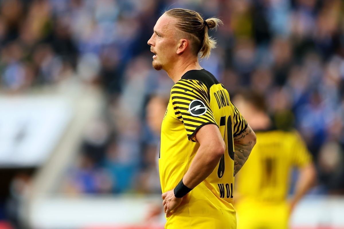 Leeds hold intensive talks to sign Borussia Dortmund player