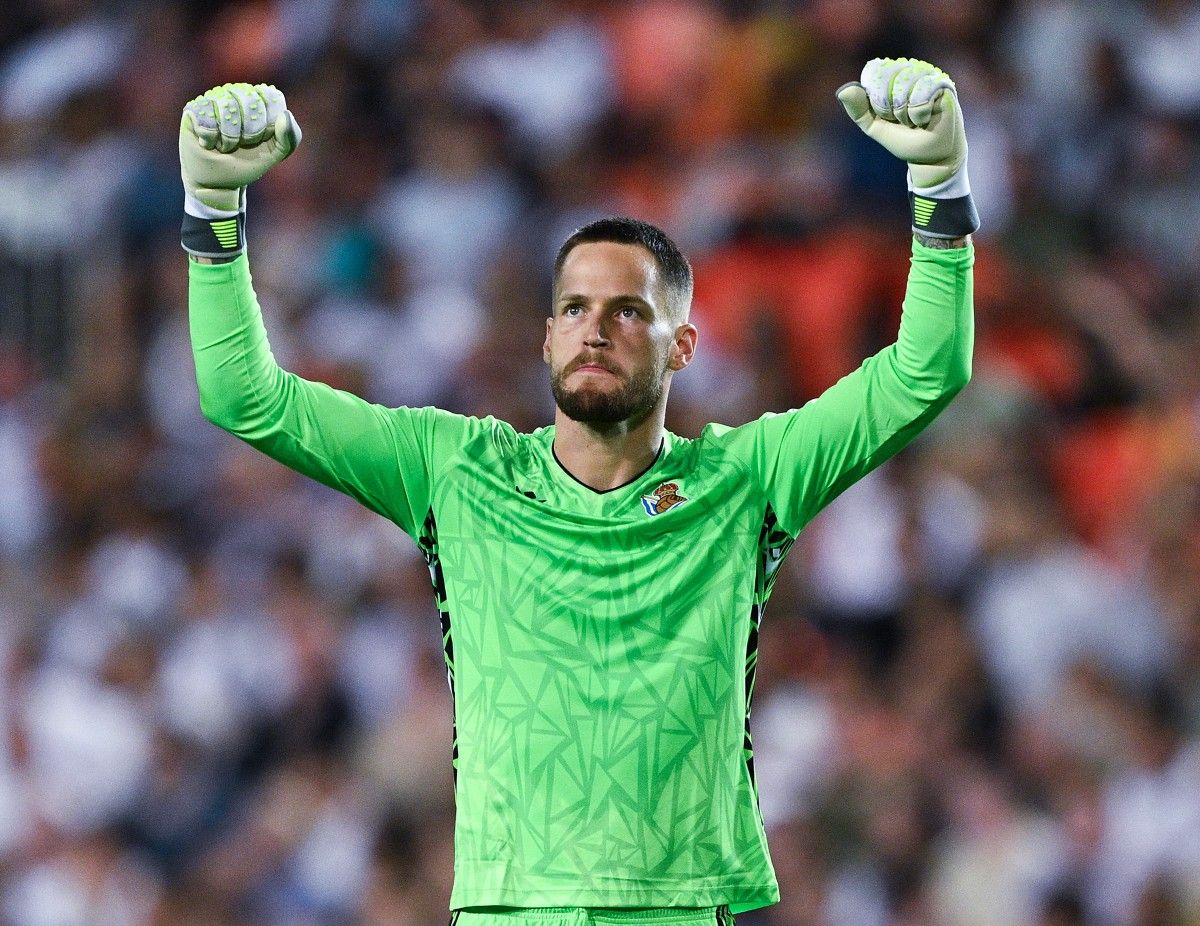 Remiro transfer: Man United eye Sociedad goalkeeper