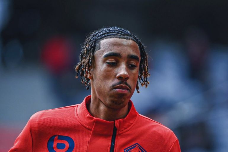 Yoro transfer: Man United praised for surprise deal