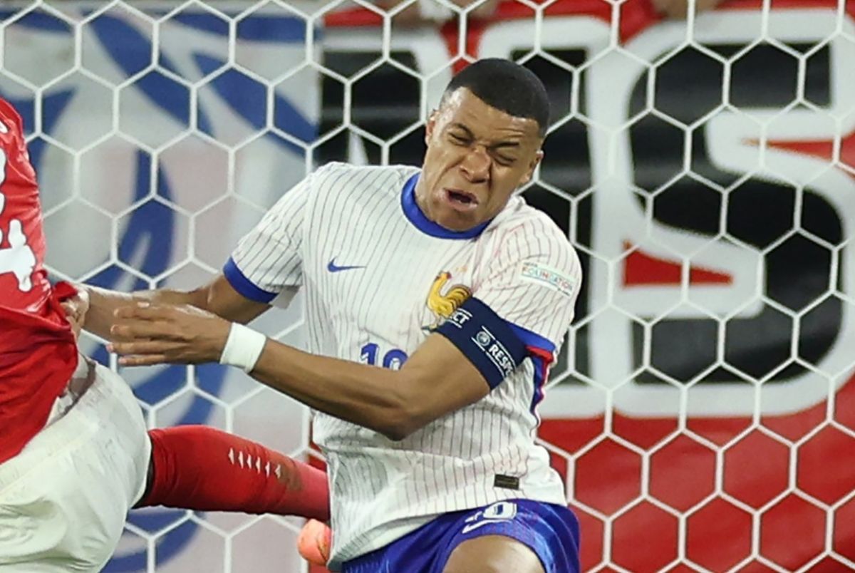 Image: Kylian Mbappe left covered in blood after potential nose break