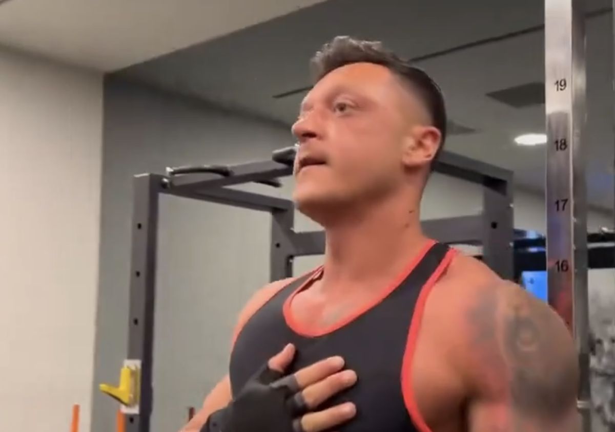 (Video) Mesut Ozil shows off incredible physical transformation