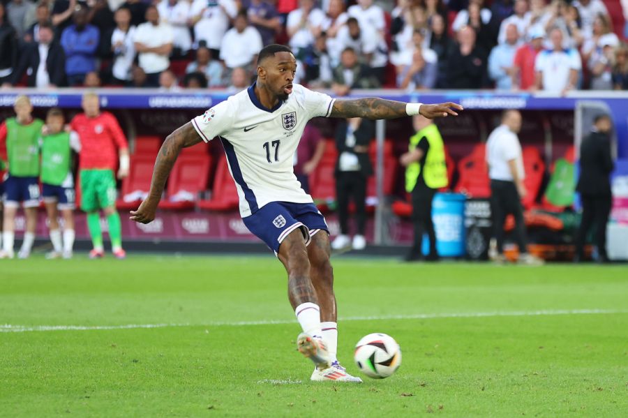 Video: Ivan Toney provides insight into "crazy" no look penalty routine