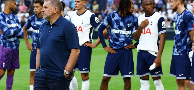 Daniel Kelly has rejected the chance to join Tottenham