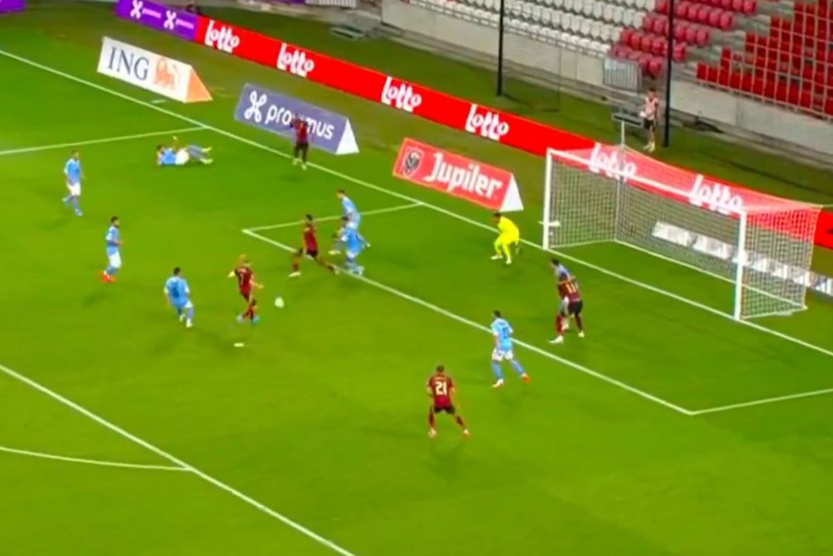 Video: Man City's Kevin De Bruyne nearly breaks net for Belgium's opener