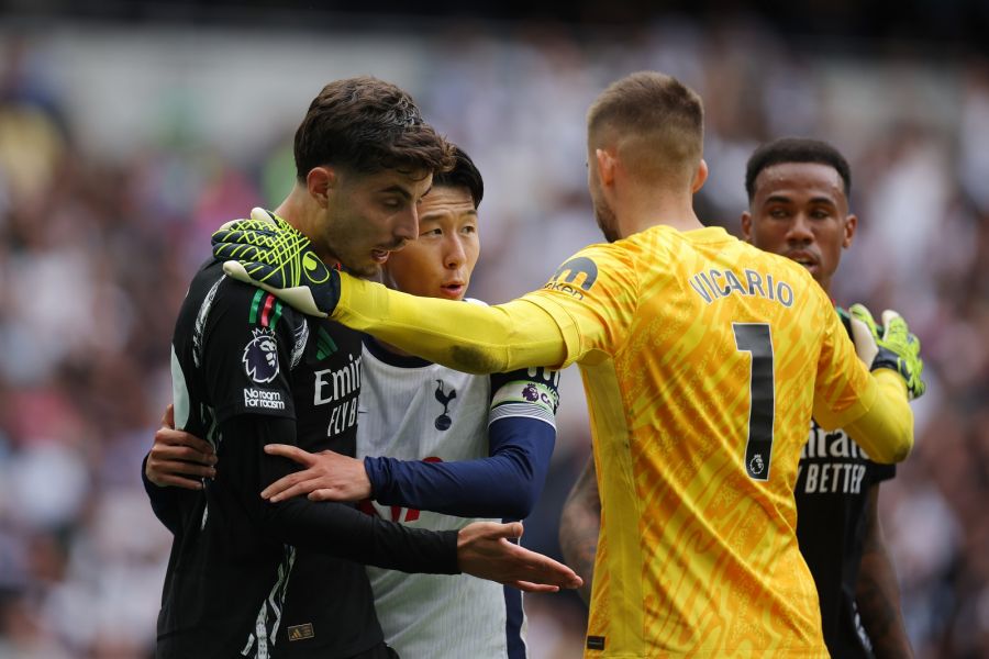 Tottenham aim dig at rivals Arsenal with cheeky social media post