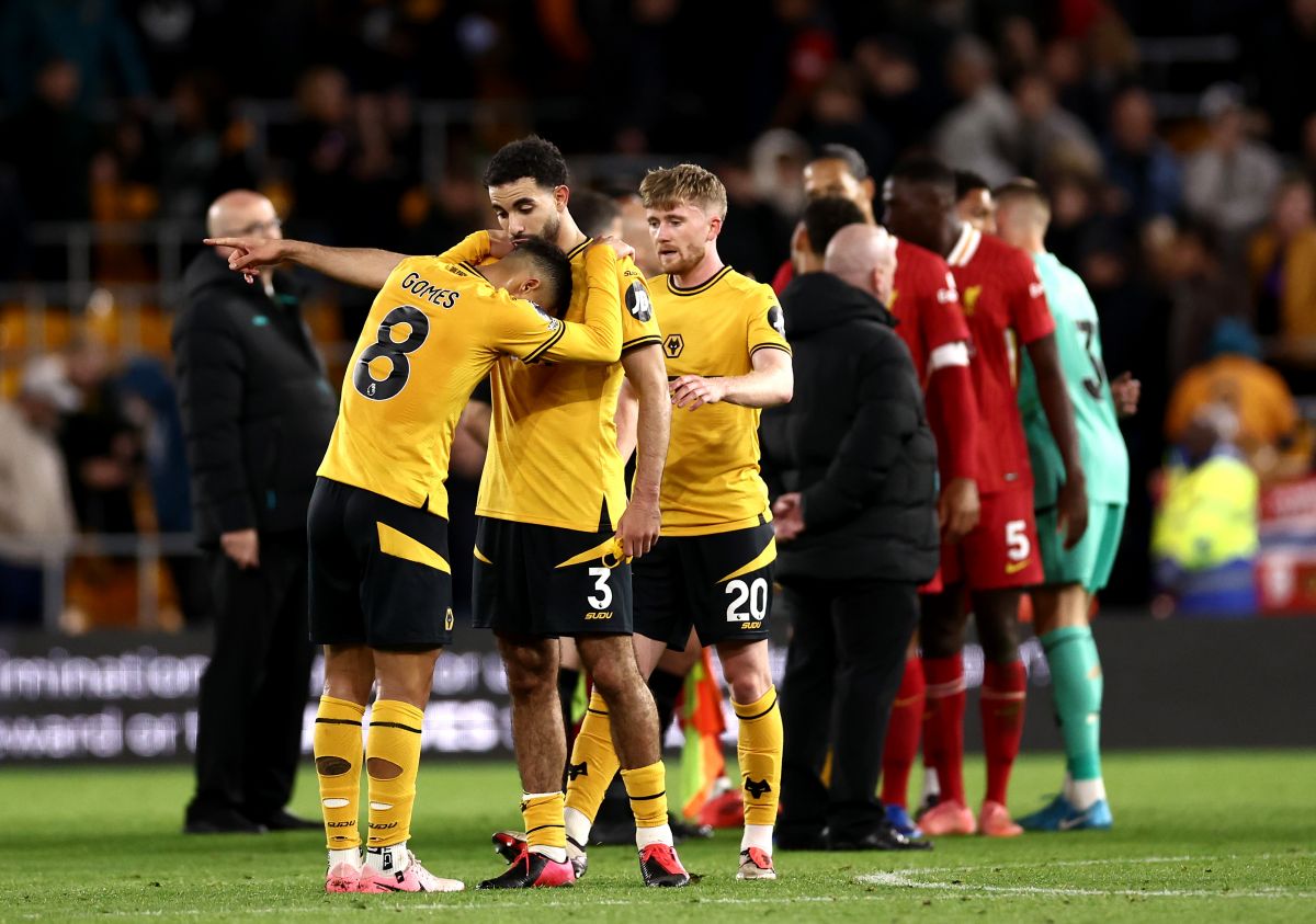 Gary Neville driven "crazy" by what he saw during Wolves vs Liverpool