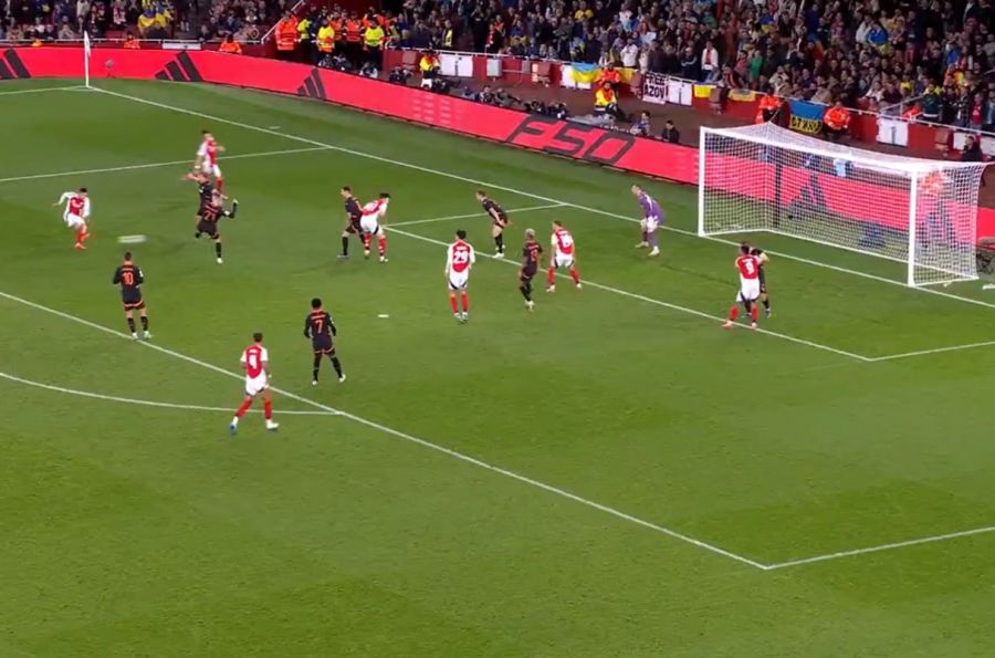 Video: Unfortunate moment helps Arsenal score breakthrough UCL goal