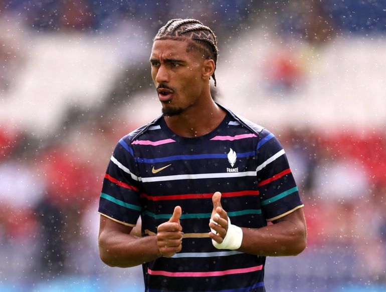 Loic Bade transfer: Liverpool in advanced defender talks