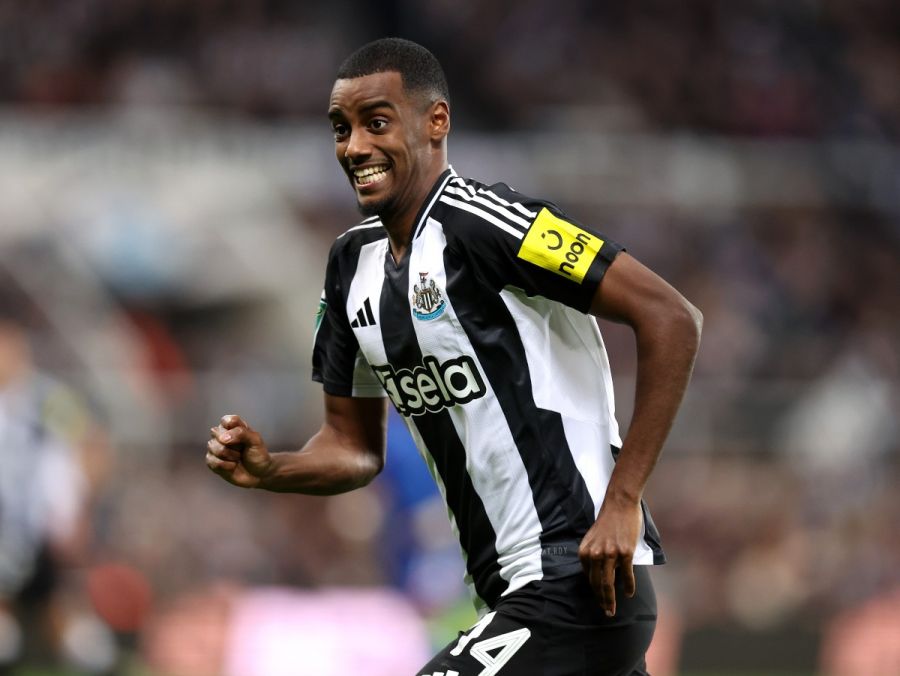 Alexander Isak transfer: Arsenal target comments on future