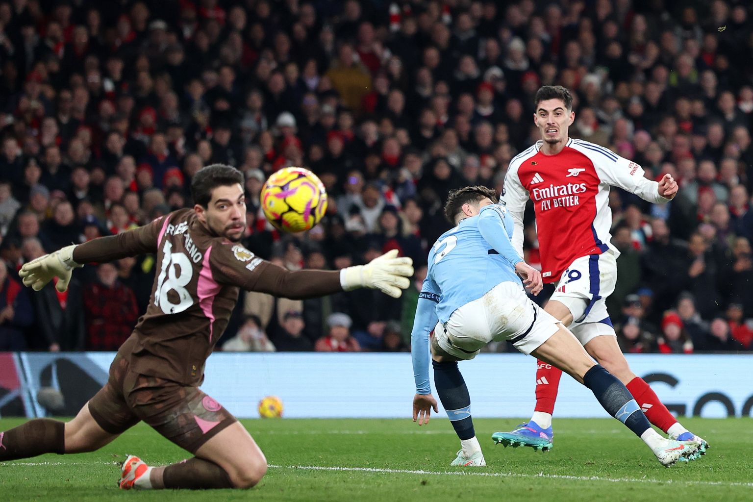 Kai Havertz is out of the season and Arsenal need an urgent replacement