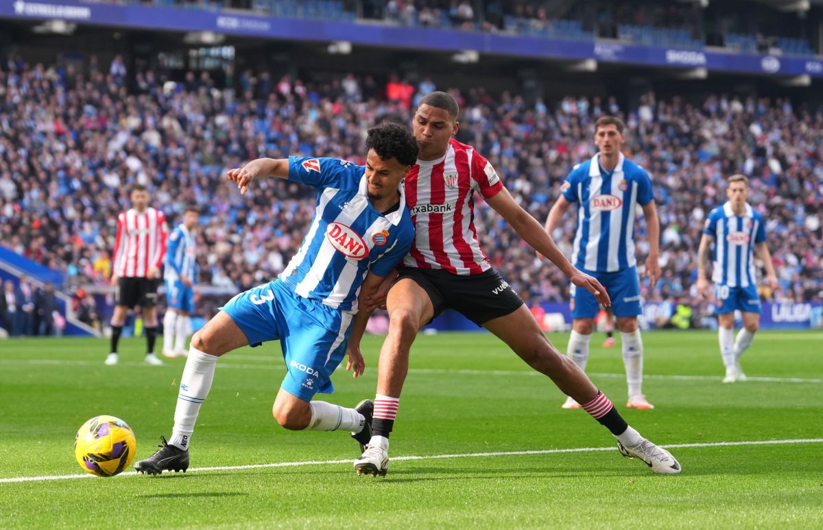 Arsenal keen on signing the Espanyol defender Omar El Hilali