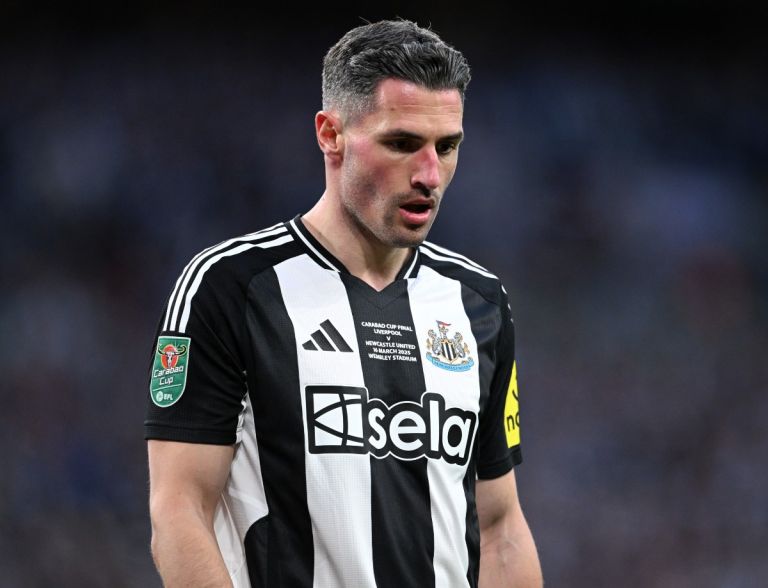 Fabian Schar closing in on for Newcastle from injury