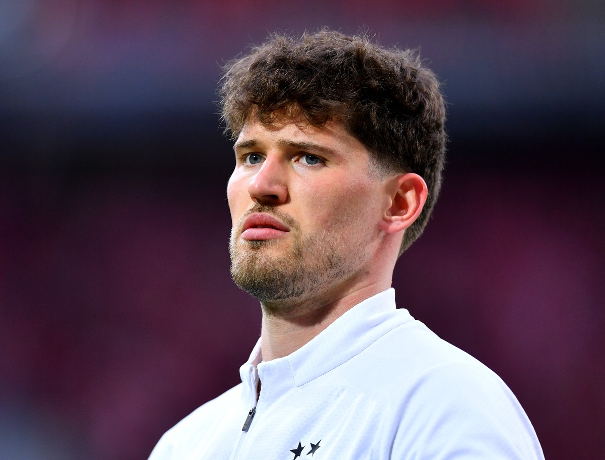 Gregor Kobel transfer bid made by Chelsea to Dortmund