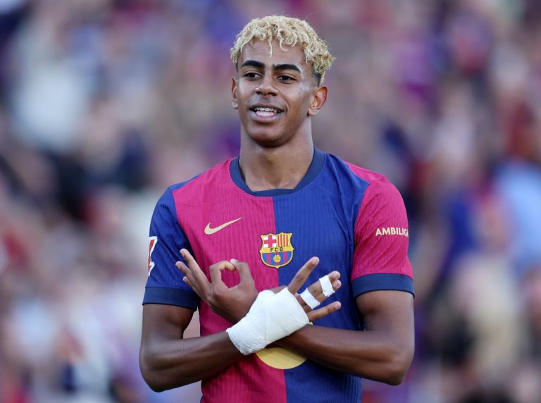 Ballon d'Or 2025: Lamine Yamal wins the Kopa Trophy