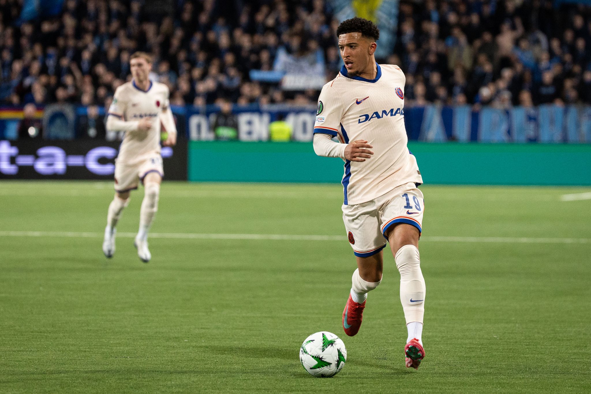 Romano: No 'guarantee' that Jadon Sancho will remain at Chelsea