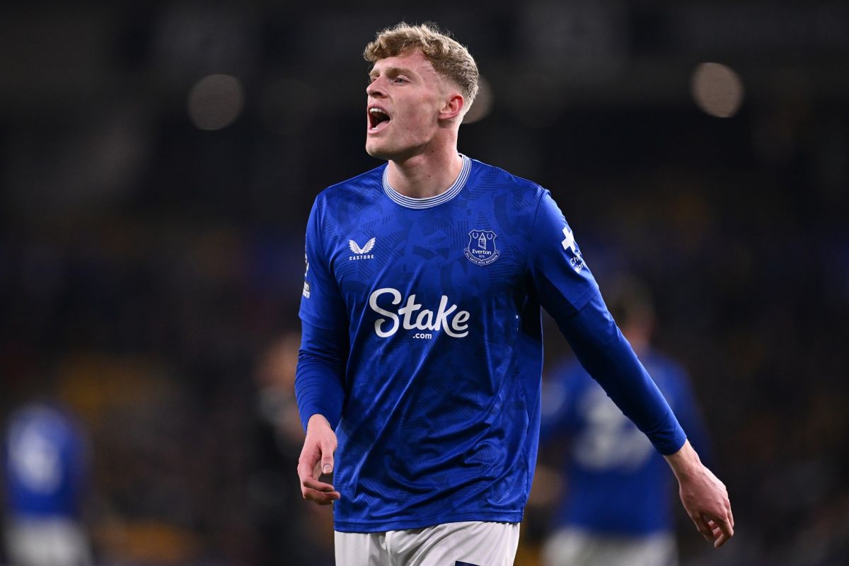 Liverpool target Jarrad Branthwaite in advanced talks over Everton deal