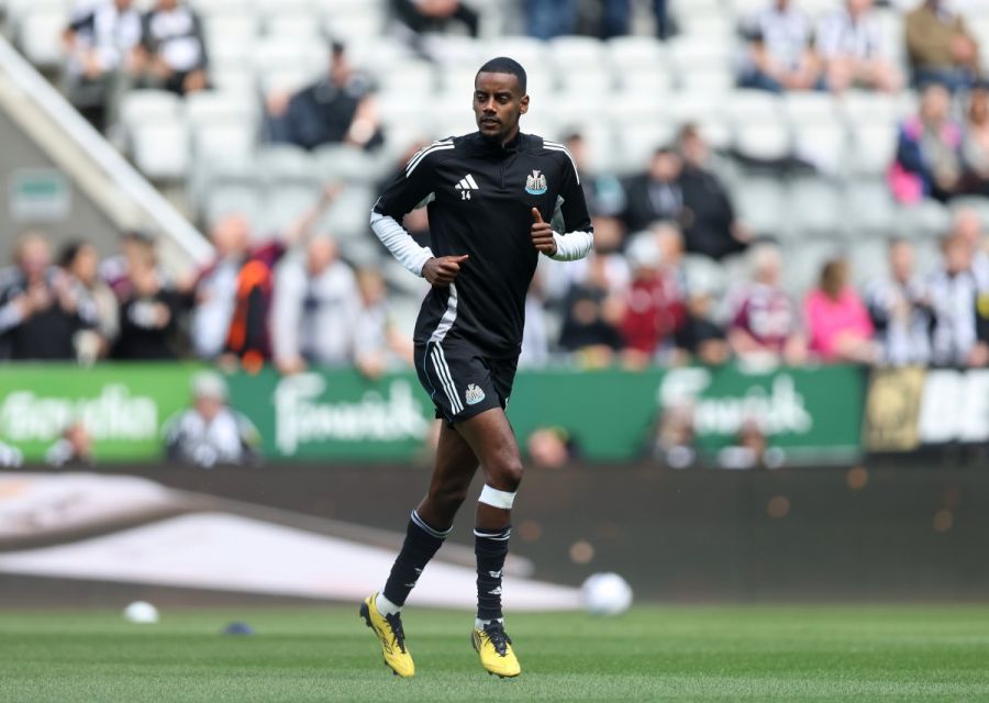 Newcastle issue statement over Alexander Isak transfer