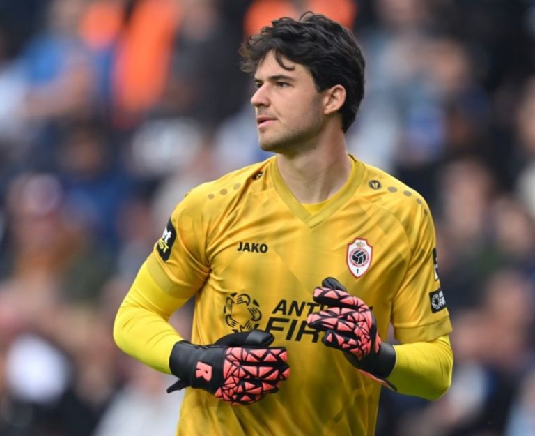 Senne Lammens transfer: Man United close in on new goalkeeper