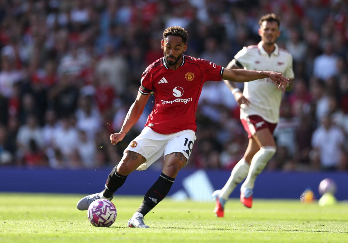 Man United star Matheus Cunha may return soon from his injury