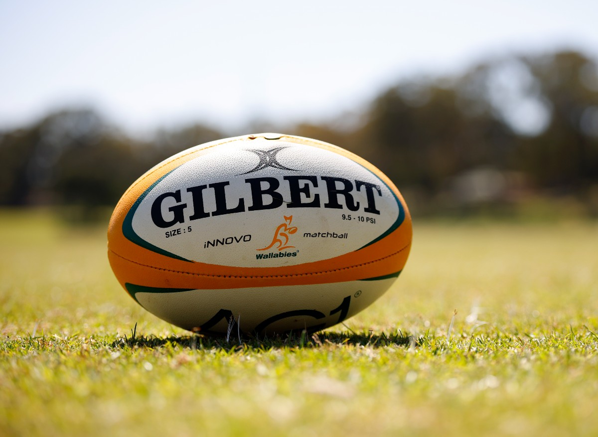 Premier League football tactics borrowing from rugby